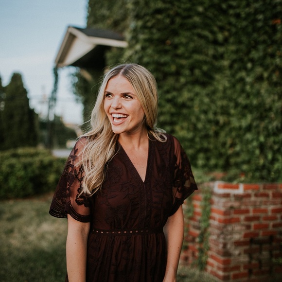 Ellie's Closet (@elliejm92) | Poshmark